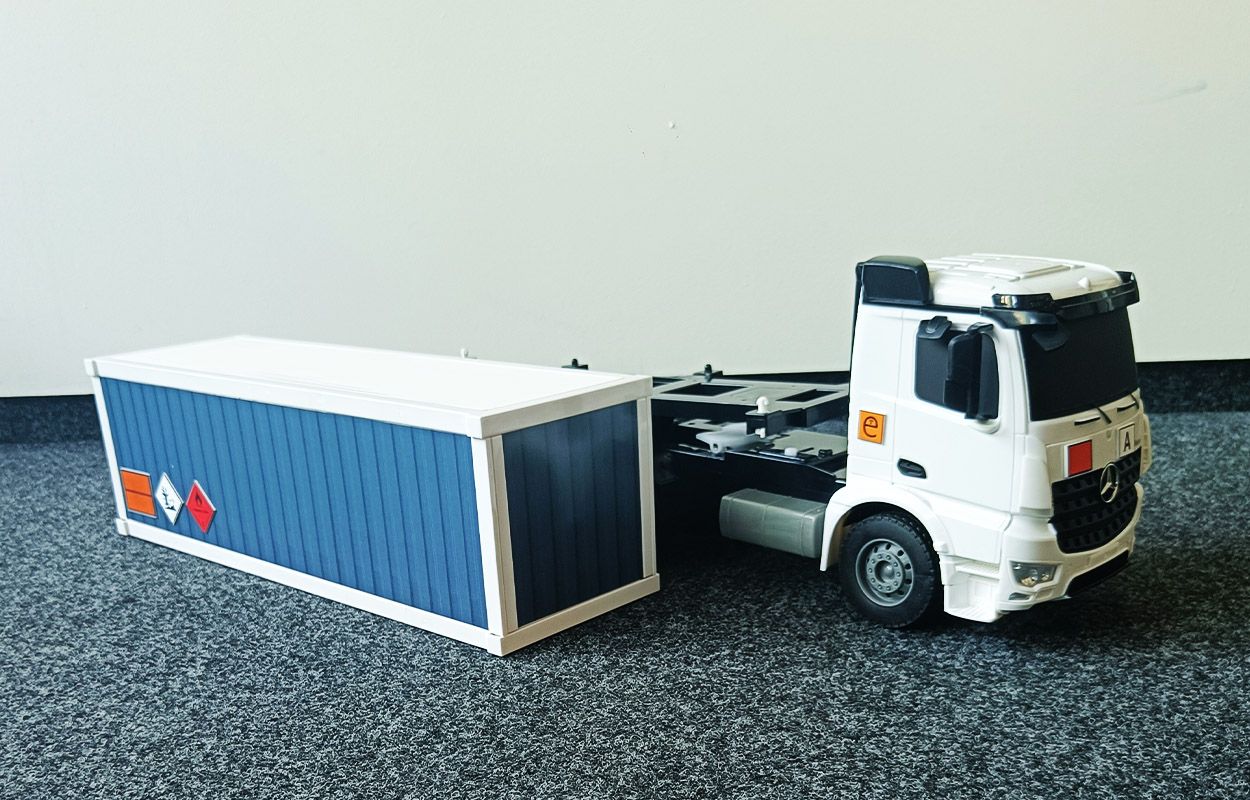 RC Container Truck for Hazardous Materials Training
